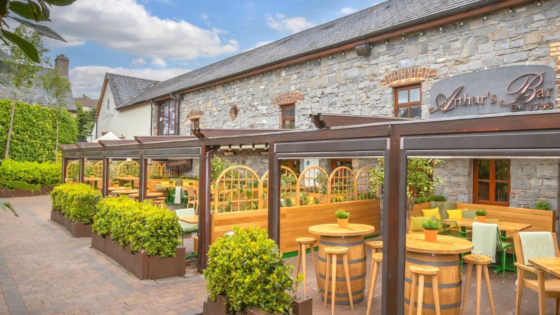 Court Yard Hotel | Book In Ireland